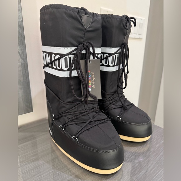 Moon Boot | Shoes | New Snow Boots Moon Boot Icon Nylon Unisex Boots ...